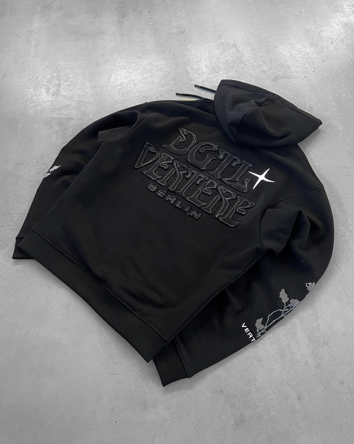Vertere Berlin | Nightlife Inspired Fashion